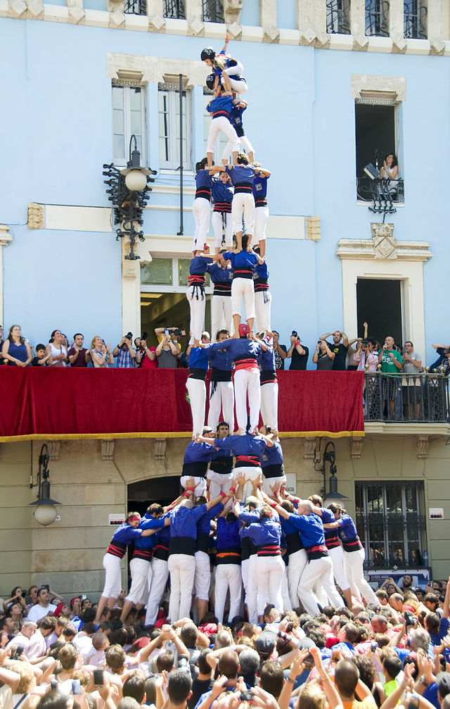 Veinticinco años de los Castellers de la Villa de Gracia - Comerciants ...